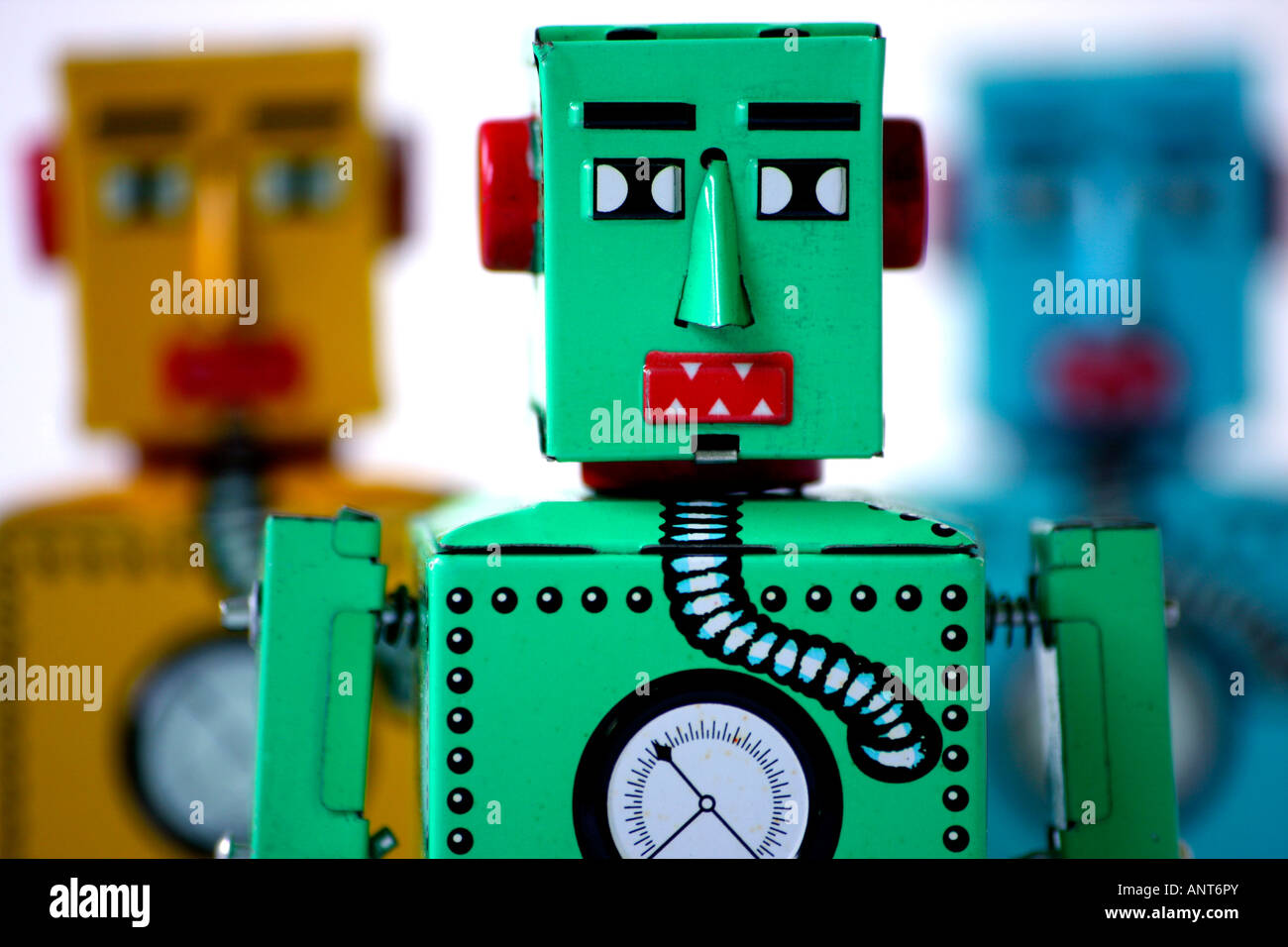 3 Chinese manufactured tinplate clockwork toy robots Stock Photo - Alamy