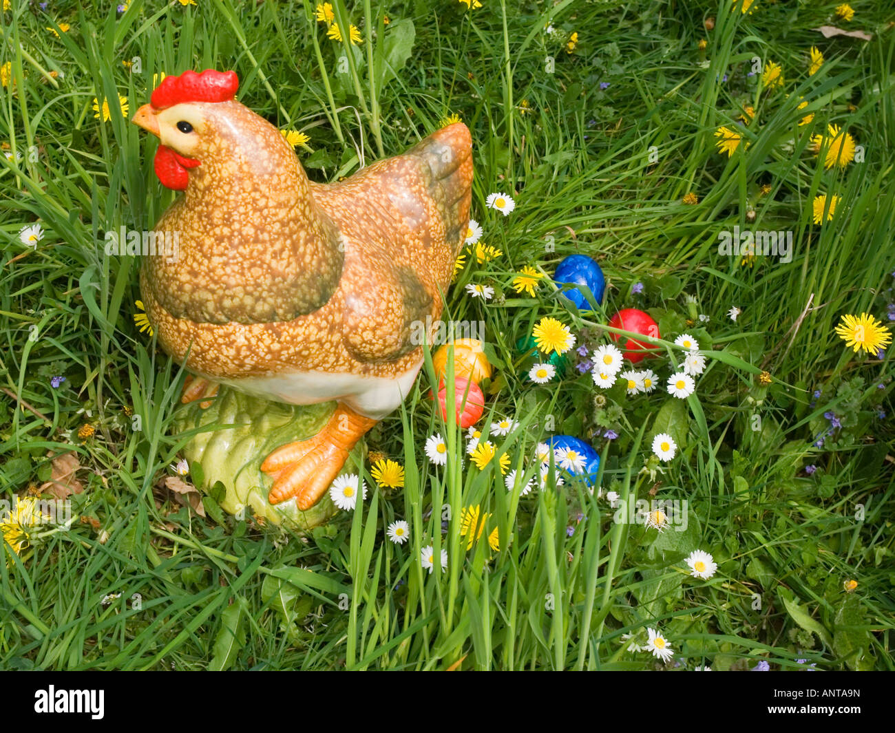 Hen figure hi-res stock photography and images - Alamy