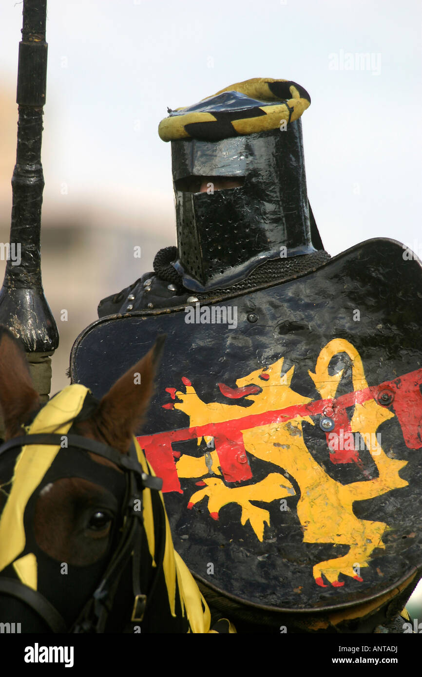 A knight prepares for the joust at Nottinghams famous castle, Knights ...