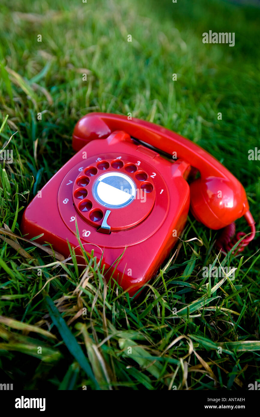British retro red phone hi-res stock photography and images - Alamy