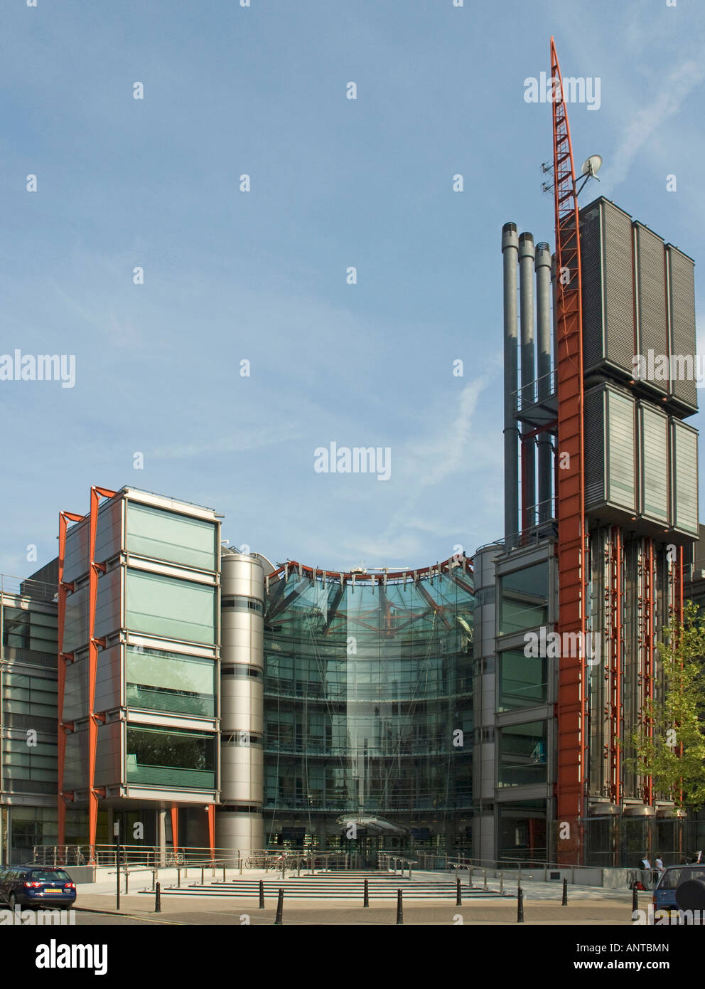 Channel 4 Building 124 Horseferry Road London SW1 by Richard Rogers ...