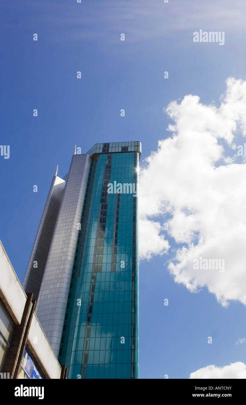 High rise flats in birmingham hi-res stock photography and images - Alamy