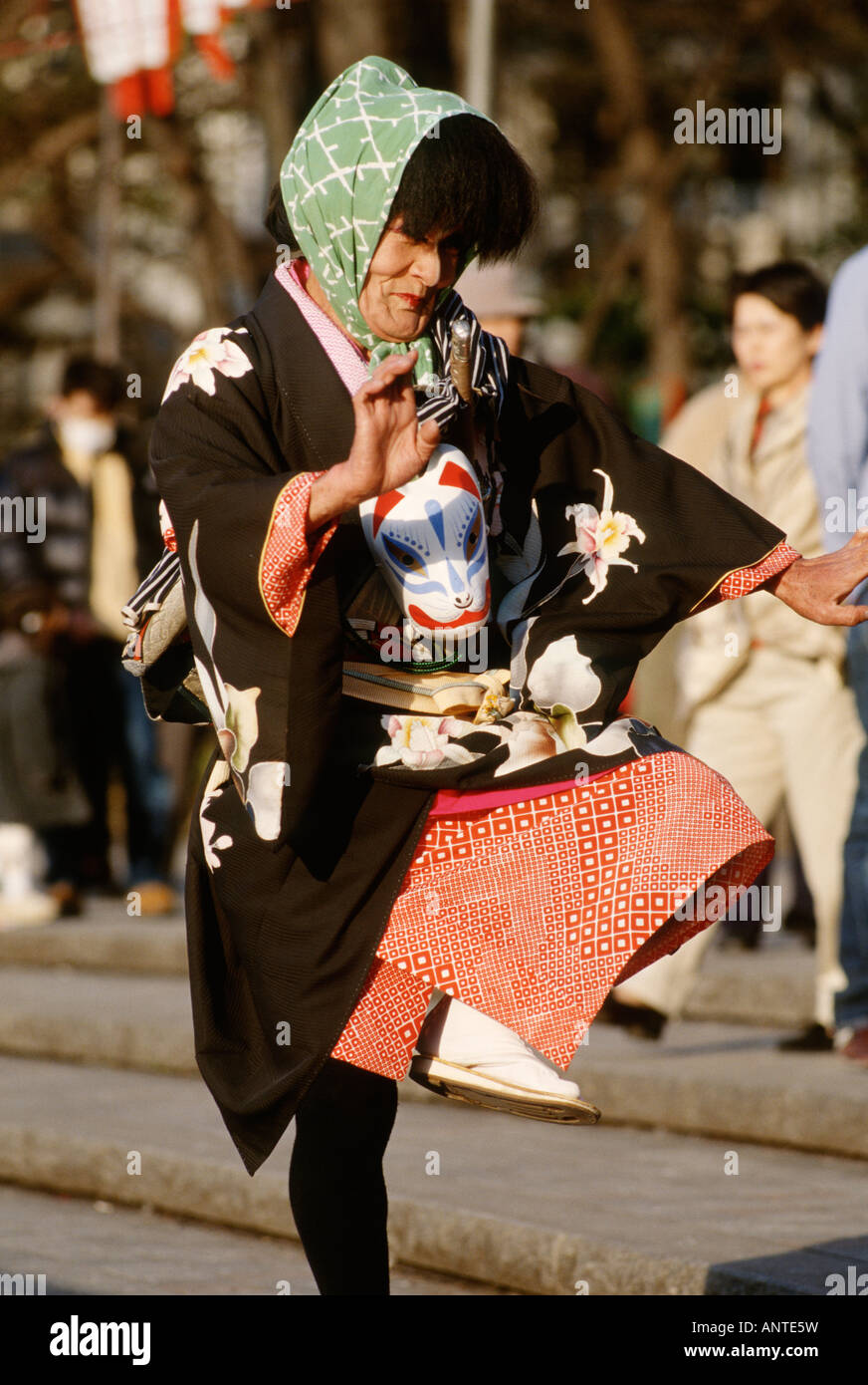 Kabuki costume hi-res stock photography and images - Alamy