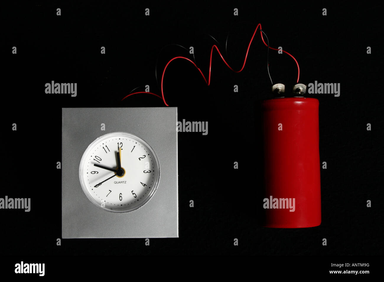Detonator clock timer hi-res stock photography and images - Alamy