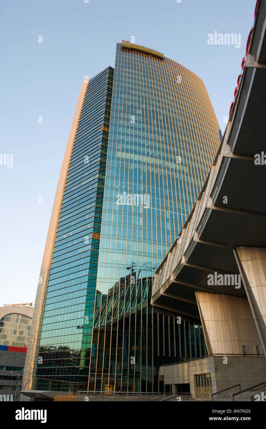 The Sinosteel building in Zhongguancun Chinas biggest computer and ...