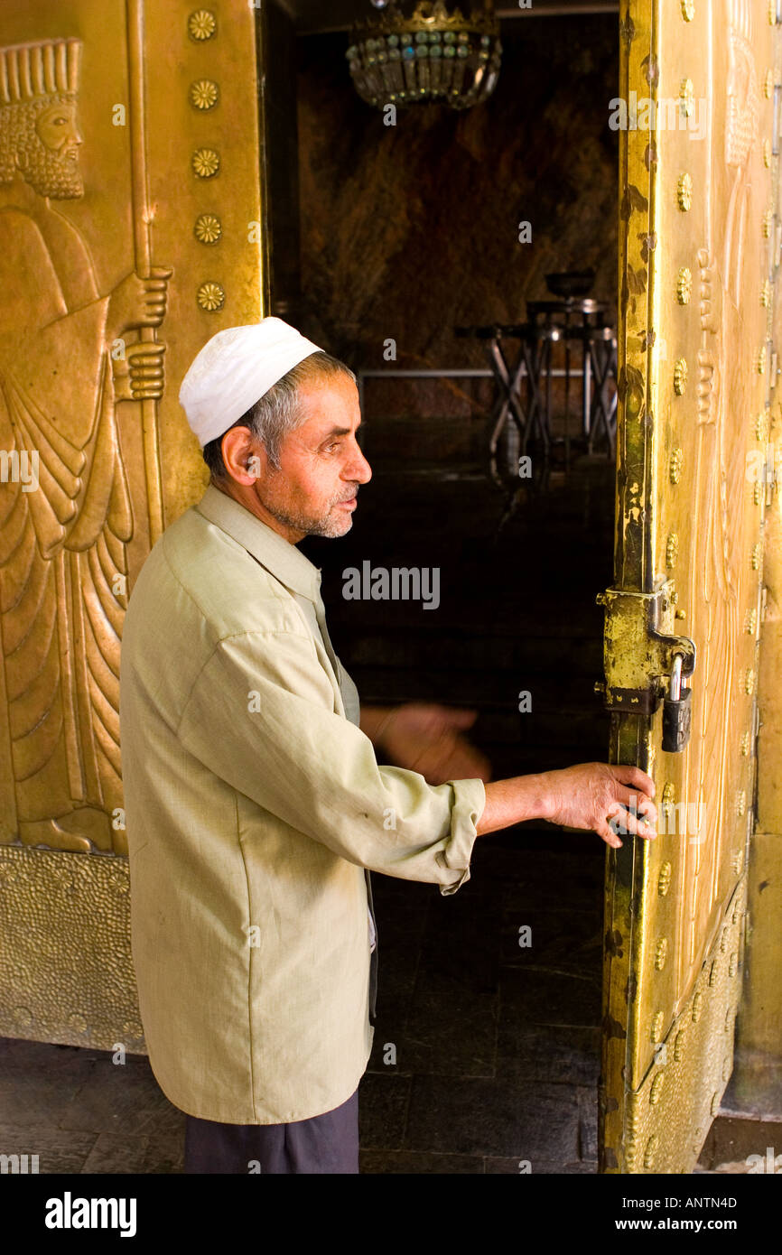 Entering Chak Chak zoroastrian temple Chak chak Iran Stock Photo - Alamy