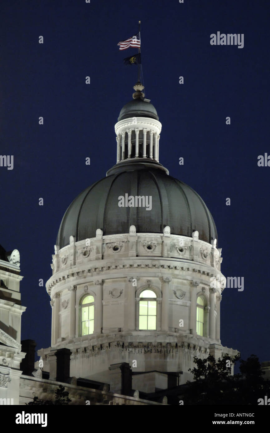 The Indiana State capitol Building in Indianapolis at night Stock Photo ...