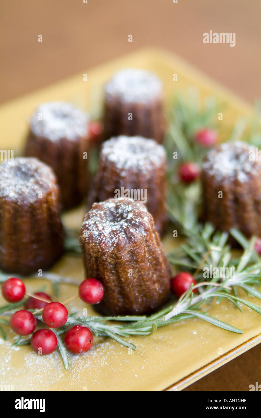 Canneles hi-res stock photography and images - Alamy