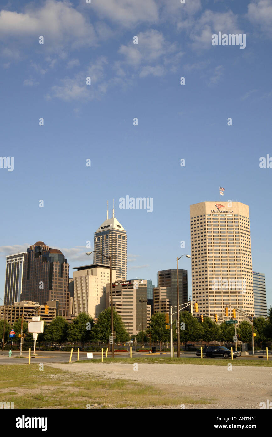 The early evening skyline of Indianapolis city Indiana IN Stock Photo ...