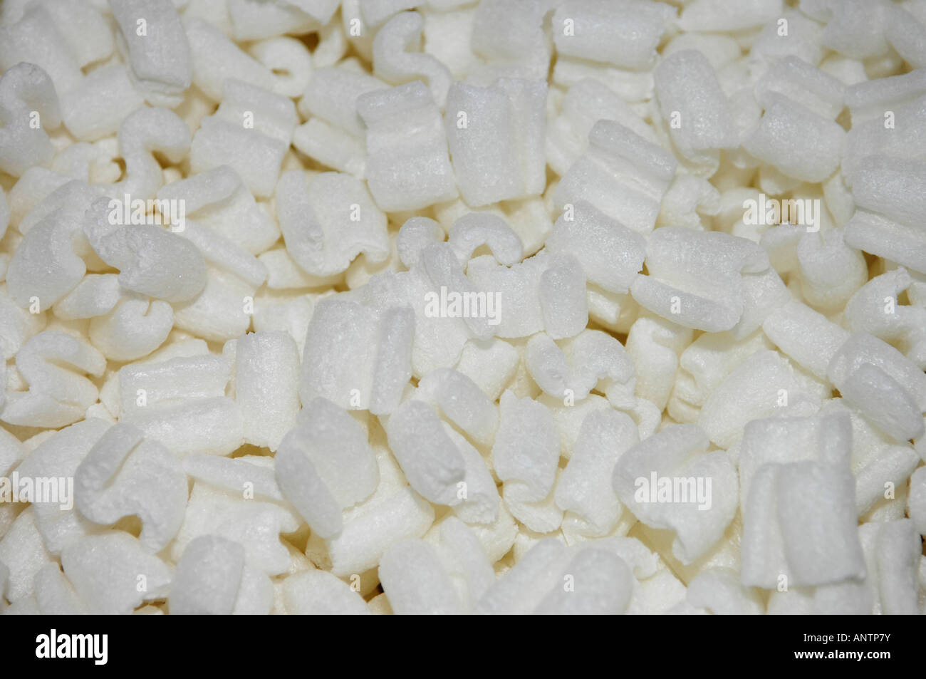 Styrofoam popcorn hi-res stock photography and images - Alamy