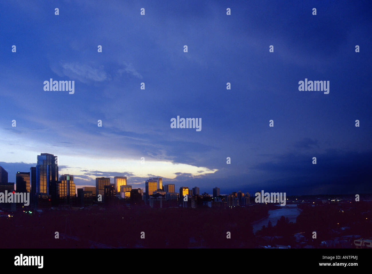 Calgary Skyline at Dusk, Alberta, Canada Stock Photo - Alamy