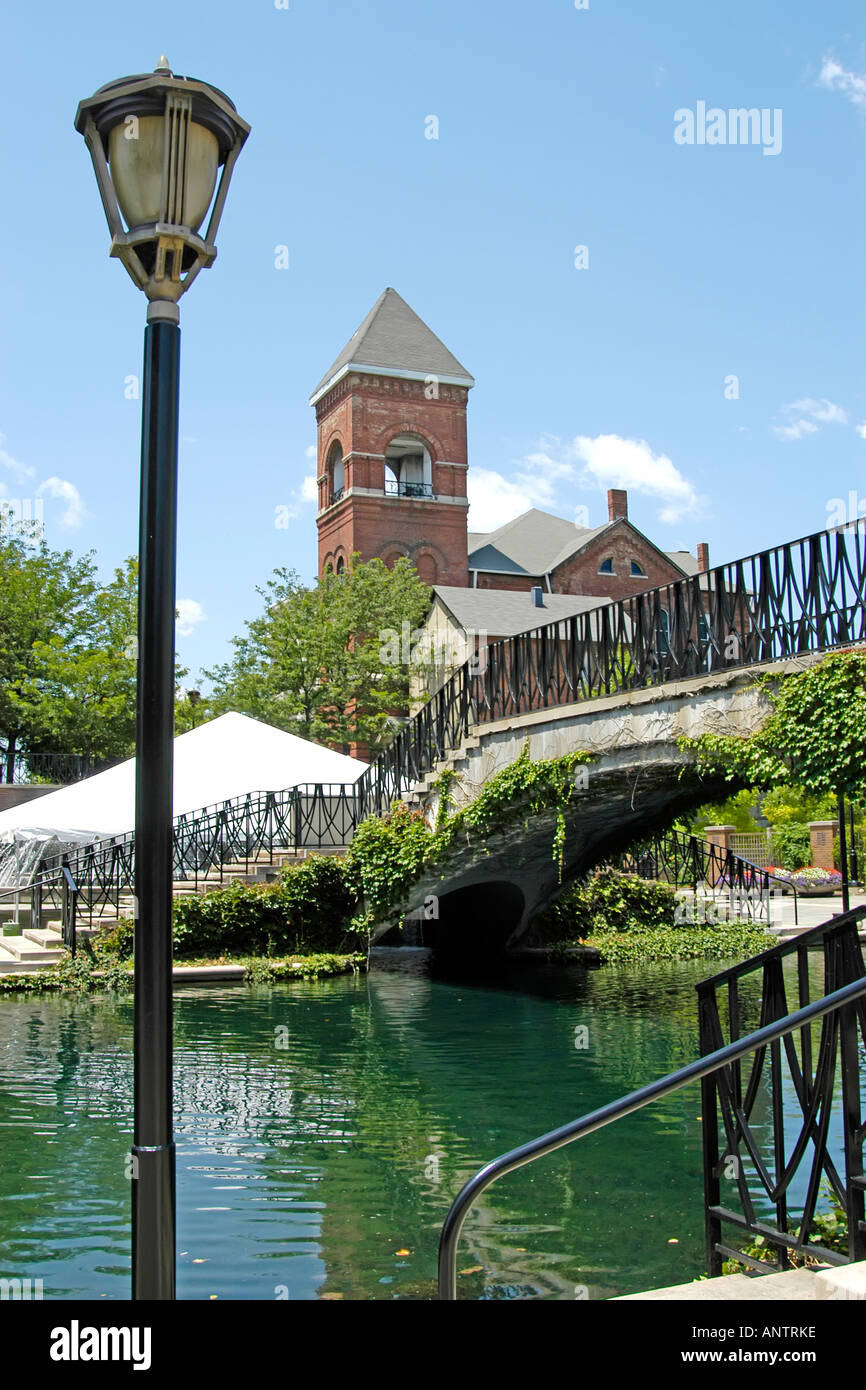 Downtown skyline white river indianapolis hi-res stock photography and ...