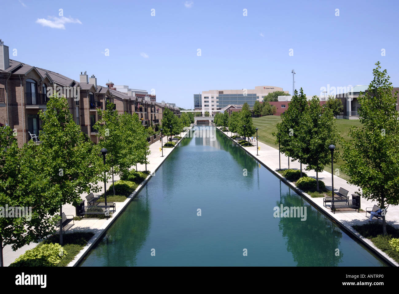Downtown skyline white river indianapolis hi-res stock photography and ...