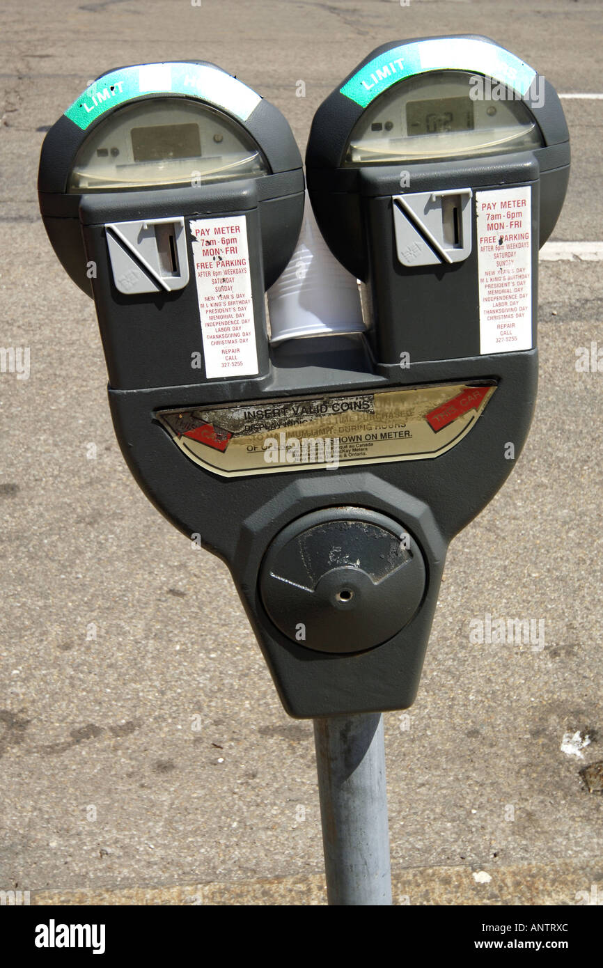 City street Vehicle Parking meter Stock Photo - Alamy