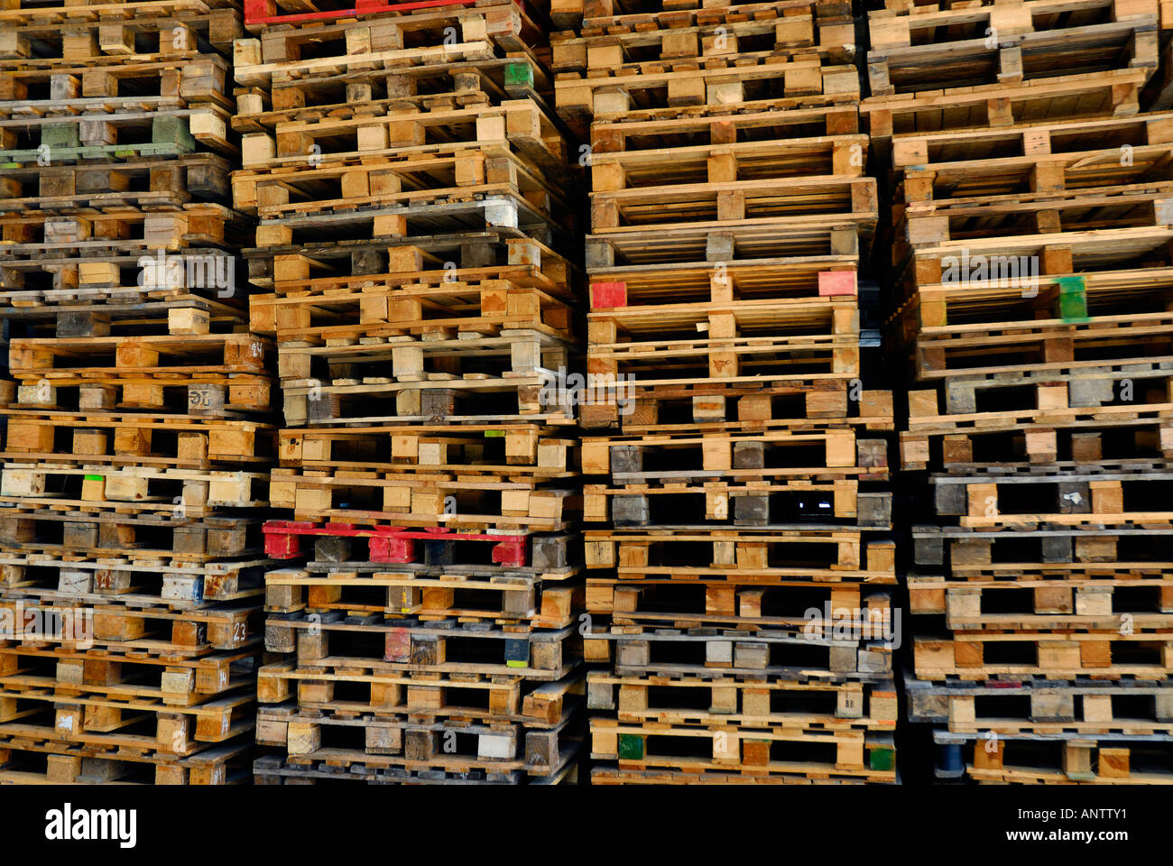 Wareshouses hi-res stock photography and images - Alamy