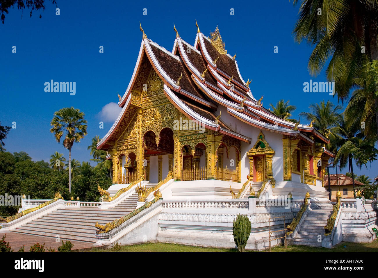 One of the many Wat temples in Luang Prabang Stock Photo - Alamy
