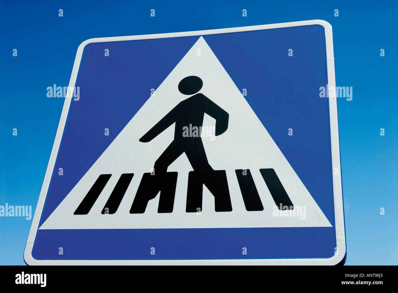 TRAFFIC SIGN. PEDESTRIAN CROSSING SIGN Stock Photo - Alamy