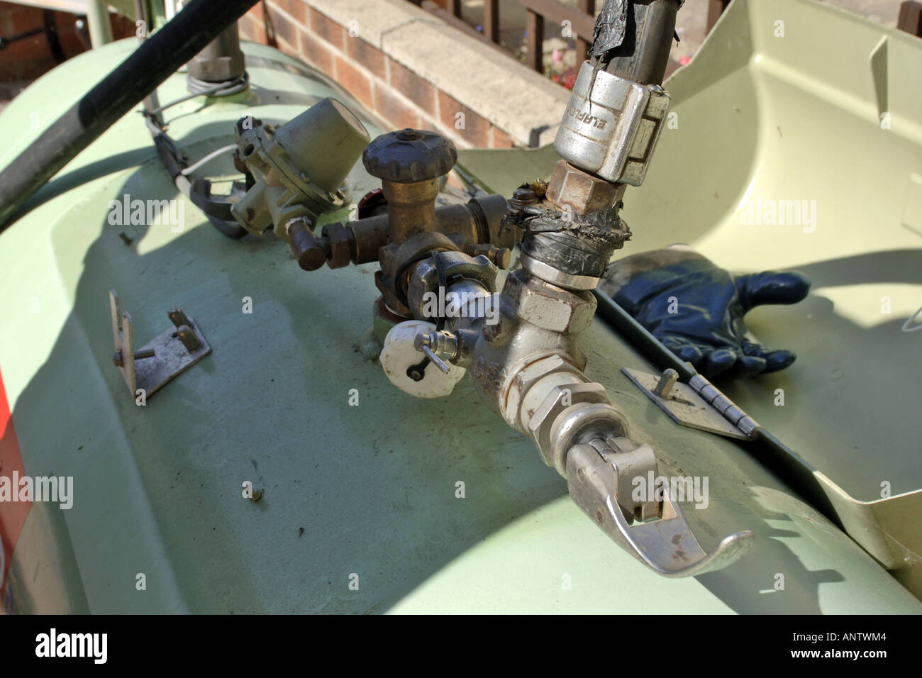 Calor gas lpg tank hi-res stock photography and images - Alamy