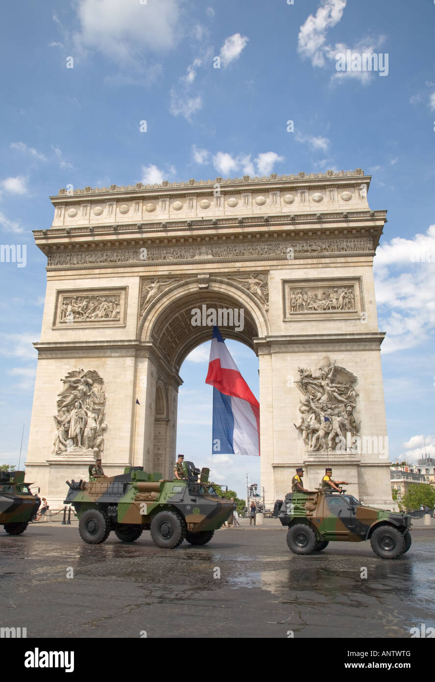 French military vehicle hi-res stock photography and images - Alamy