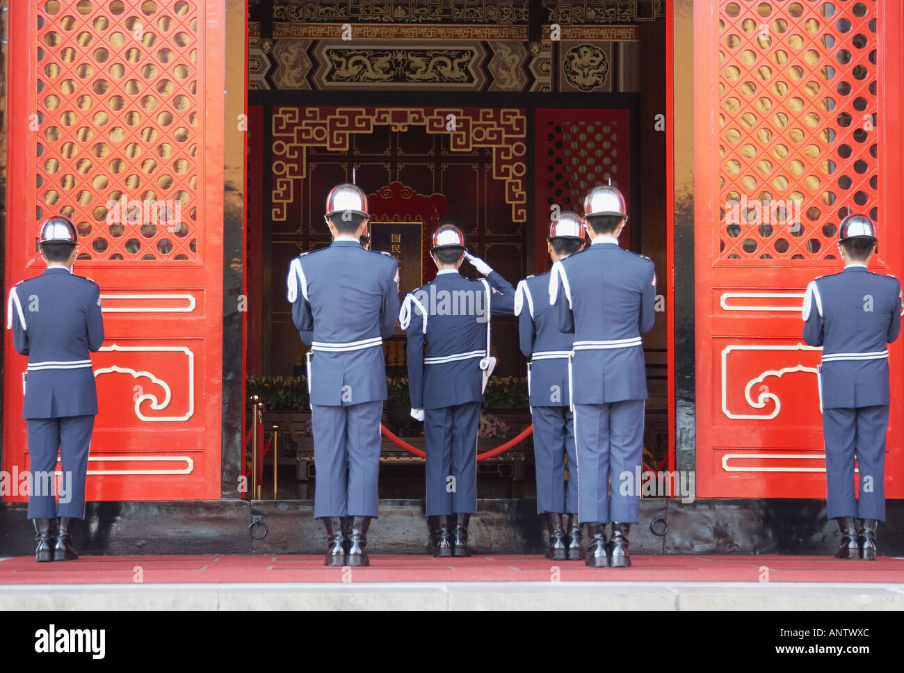 Changing Of The Guard Ceremony At Martyrs Shrine Stock Photo - Alamy