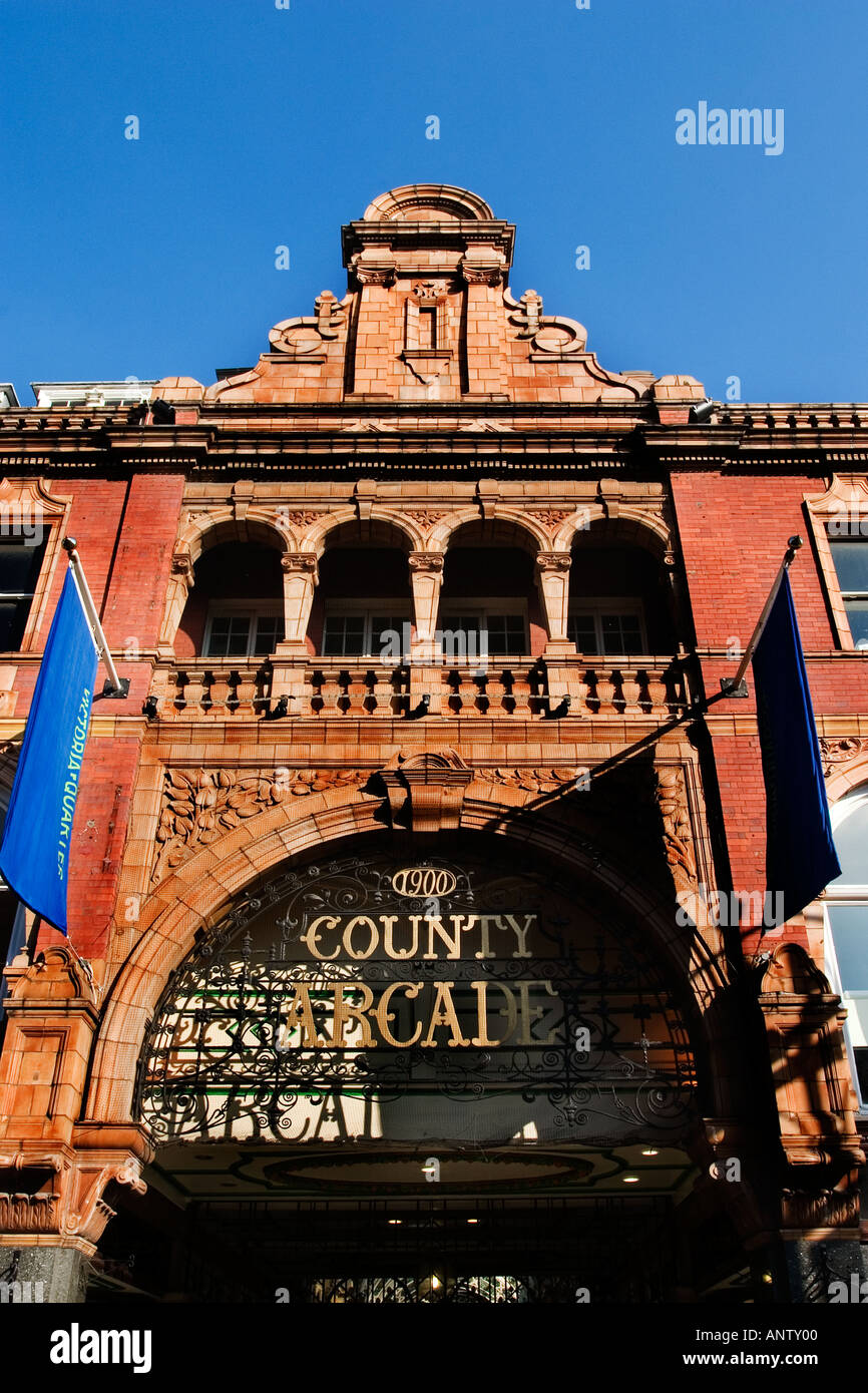 Leeds briggate hi-res stock photography and images - Alamy