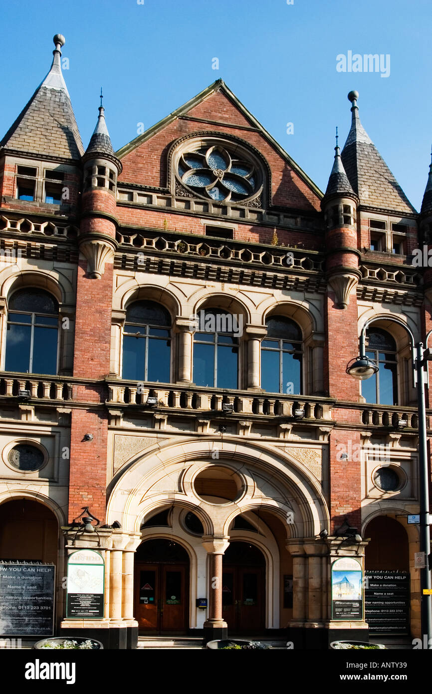 Leeds grand theatre and opera house hi-res stock photography and images ...
