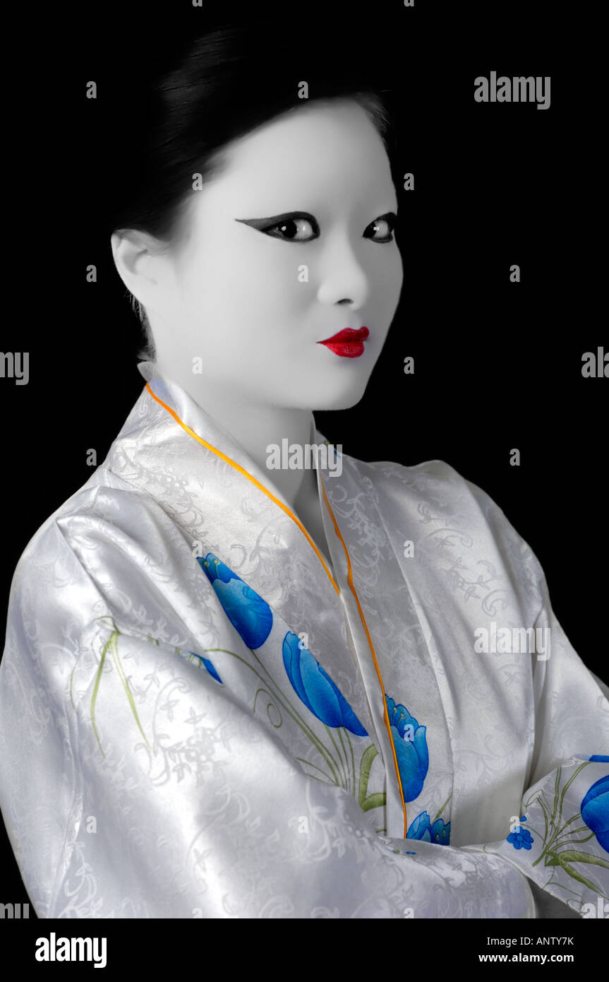 Geisha mask hi-res stock photography and images - Alamy