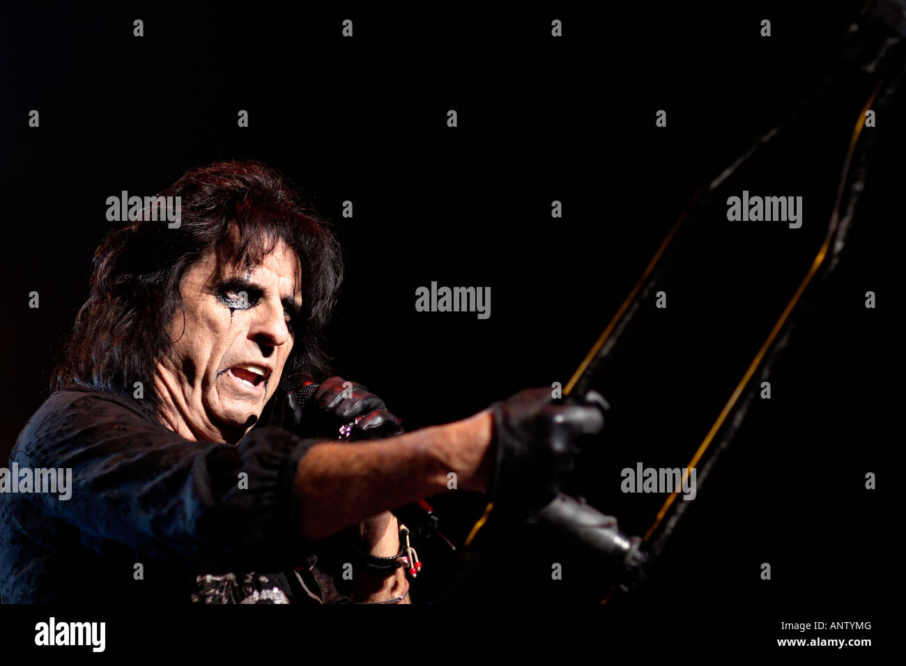 Alice formerly known vincent damon hi-res stock photography and images ...