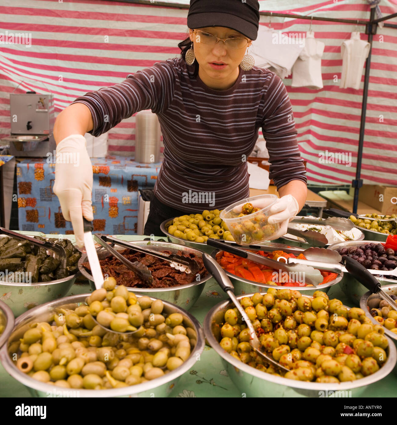 market stall mediterranean food Stock Photo - Alamy