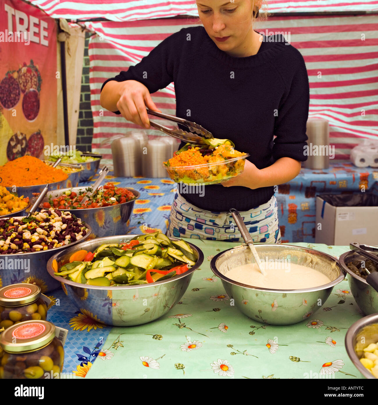 market stall mediterranean food Stock Photo - Alamy