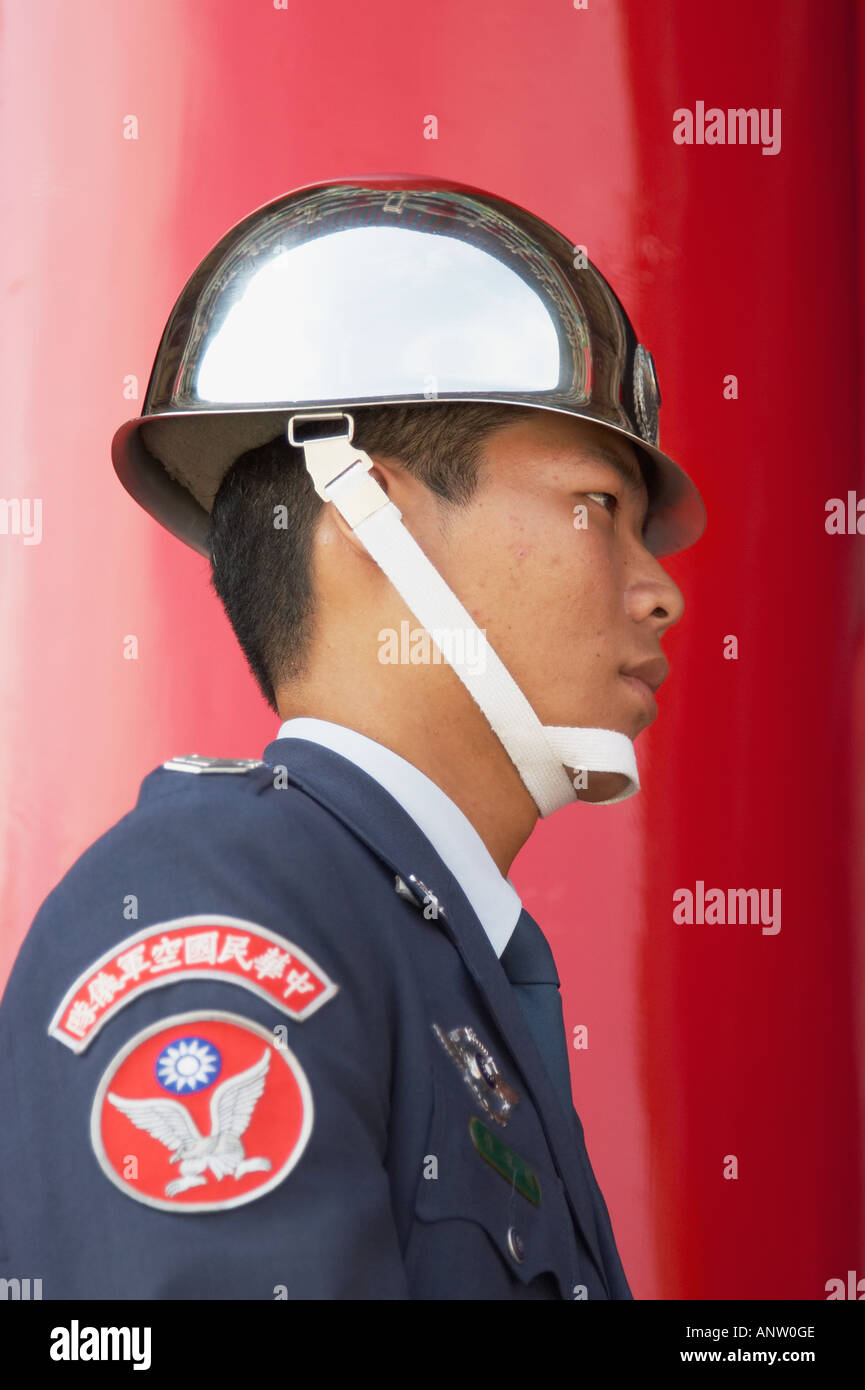 Soldier columns pillars hi-res stock photography and images - Alamy