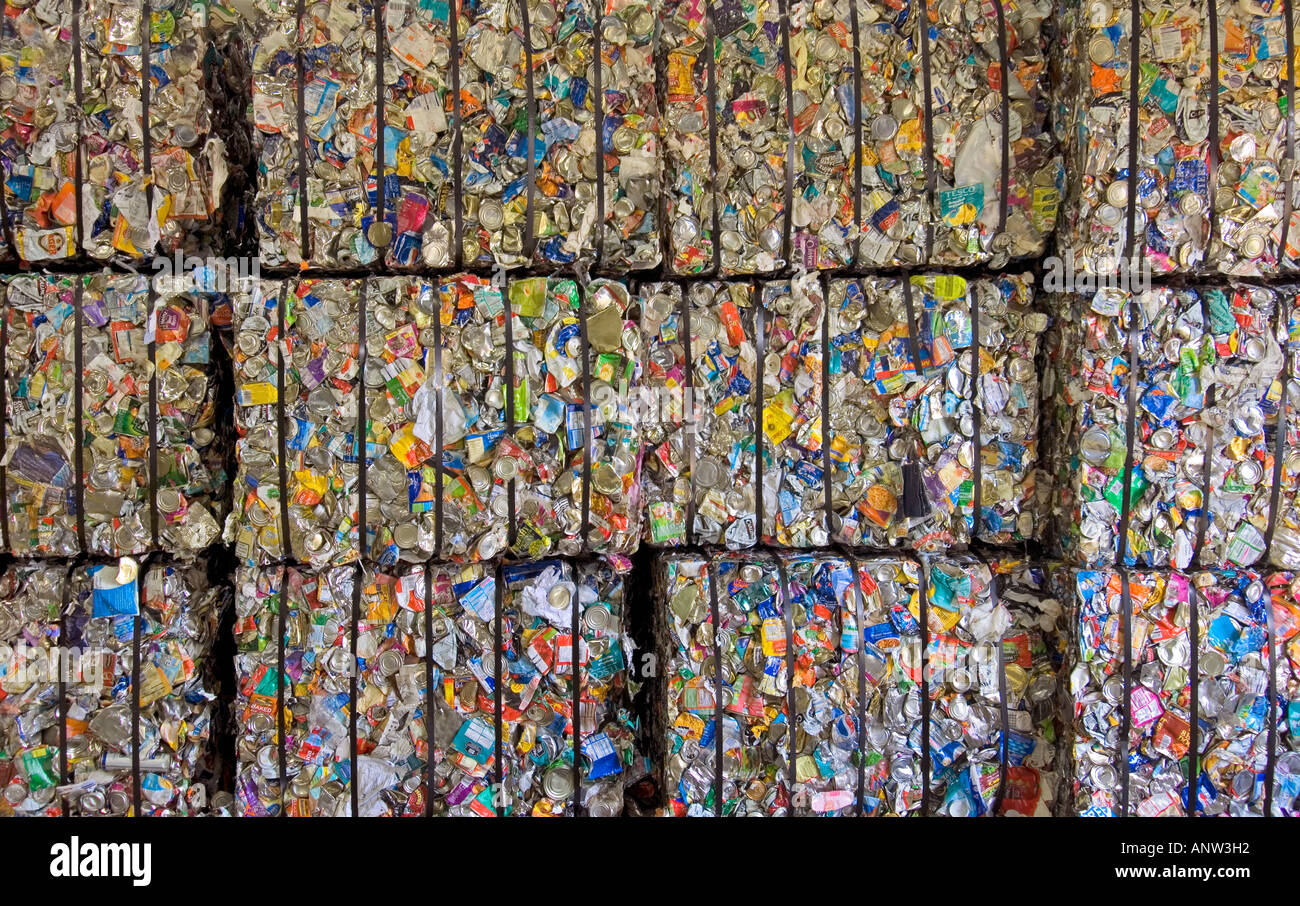 Paper towers hi-res stock photography and images - Alamy