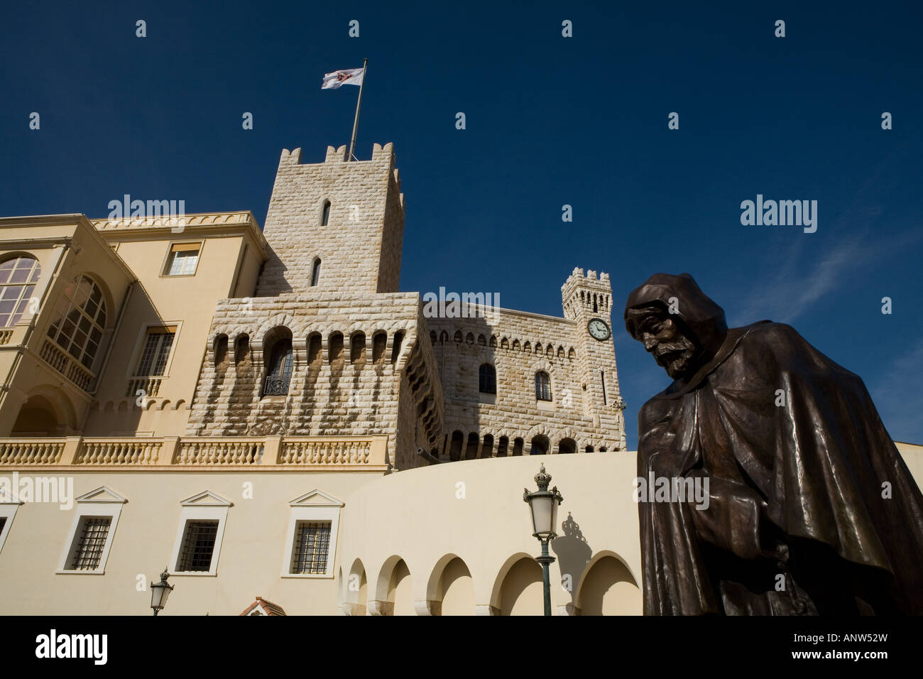Statue princes palace monaco hi-res stock photography and images - Alamy