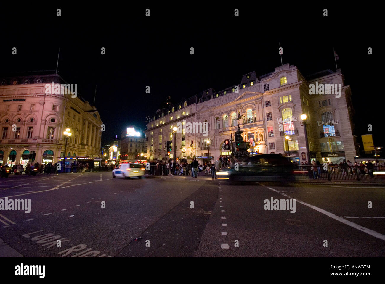 Piccadilly at night hi-res stock photography and images - Alamy