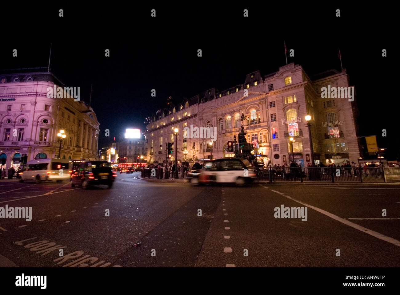 piccadilly circus at night London Stock Photo - Alamy