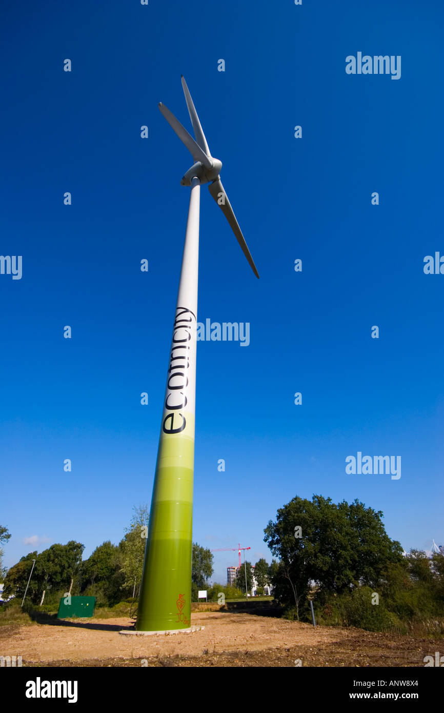 Ecotricity's 85 metre high wind turbine at junction 11 of the M4 ...
