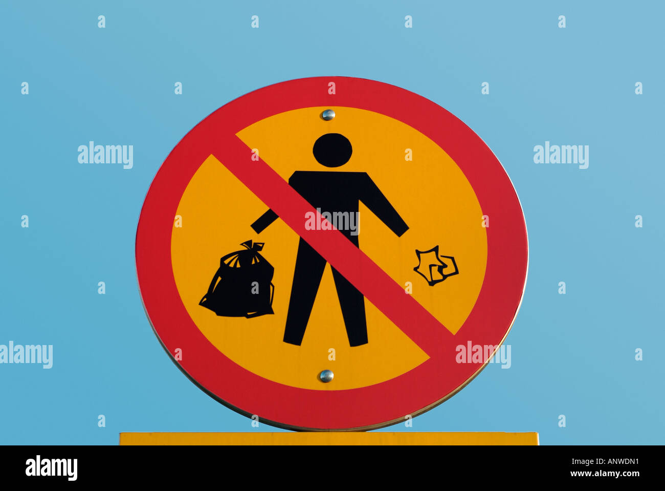 Sign Prohibiting the Dumping of Rubbish and the Dropping of Litter ...
