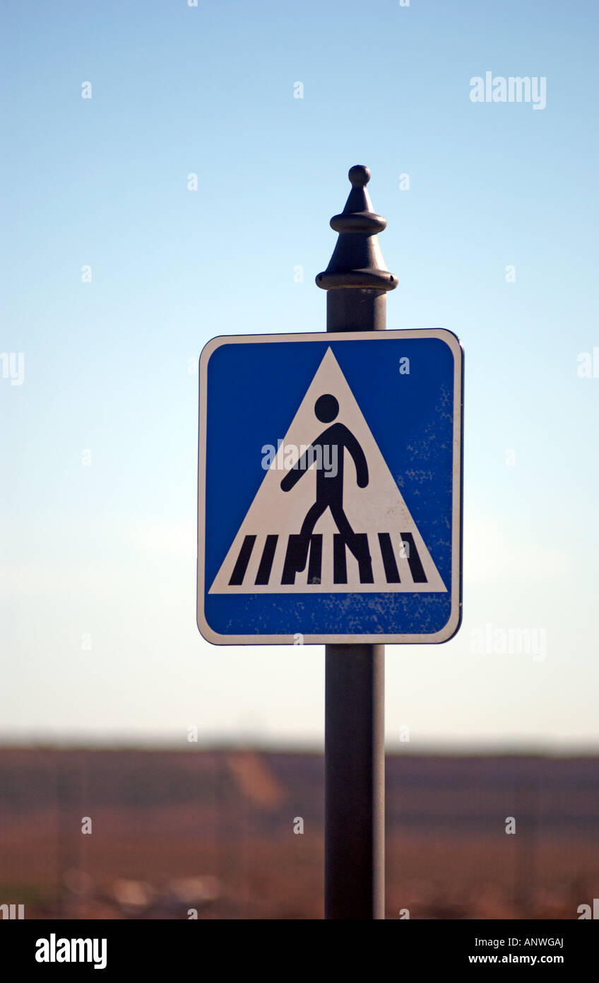 Spanish pedestrian crossing hi-res stock photography and images - Alamy