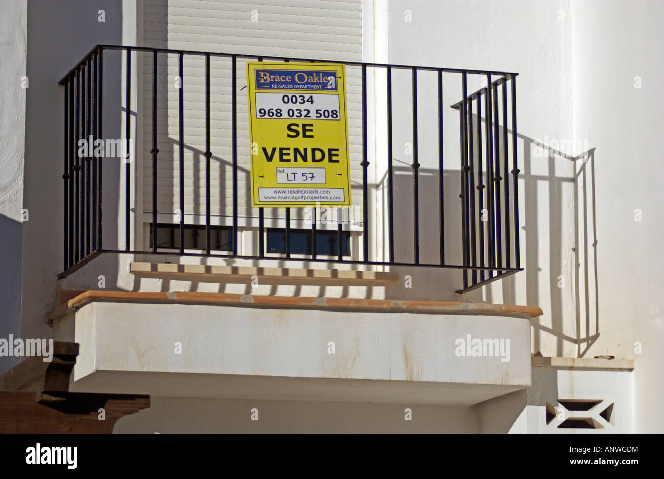 Spanish property for sale hi-res stock photography and images - Alamy