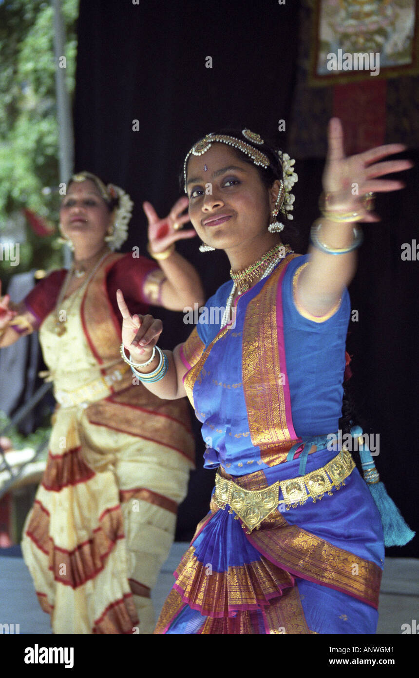 Classical Indian Dancer Stock Photo - Alamy