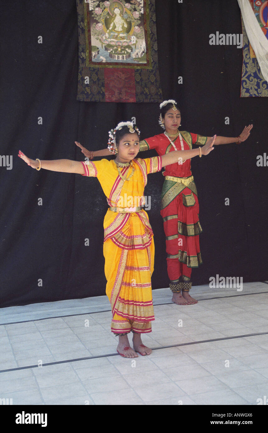 Young Indian Dancers Stock Photo - Alamy