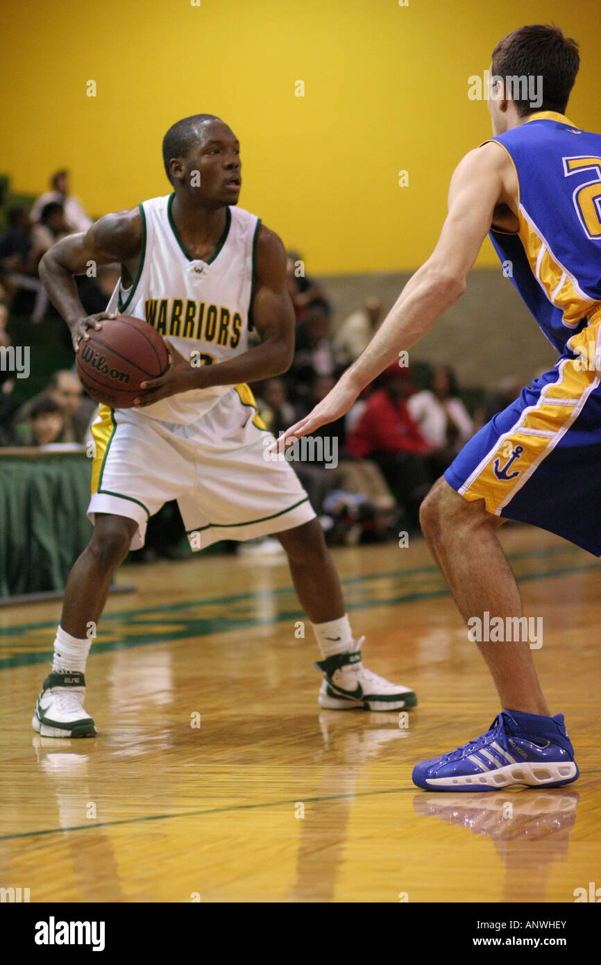 Wayne State University Men's Basketball Stock Photo - Alamy