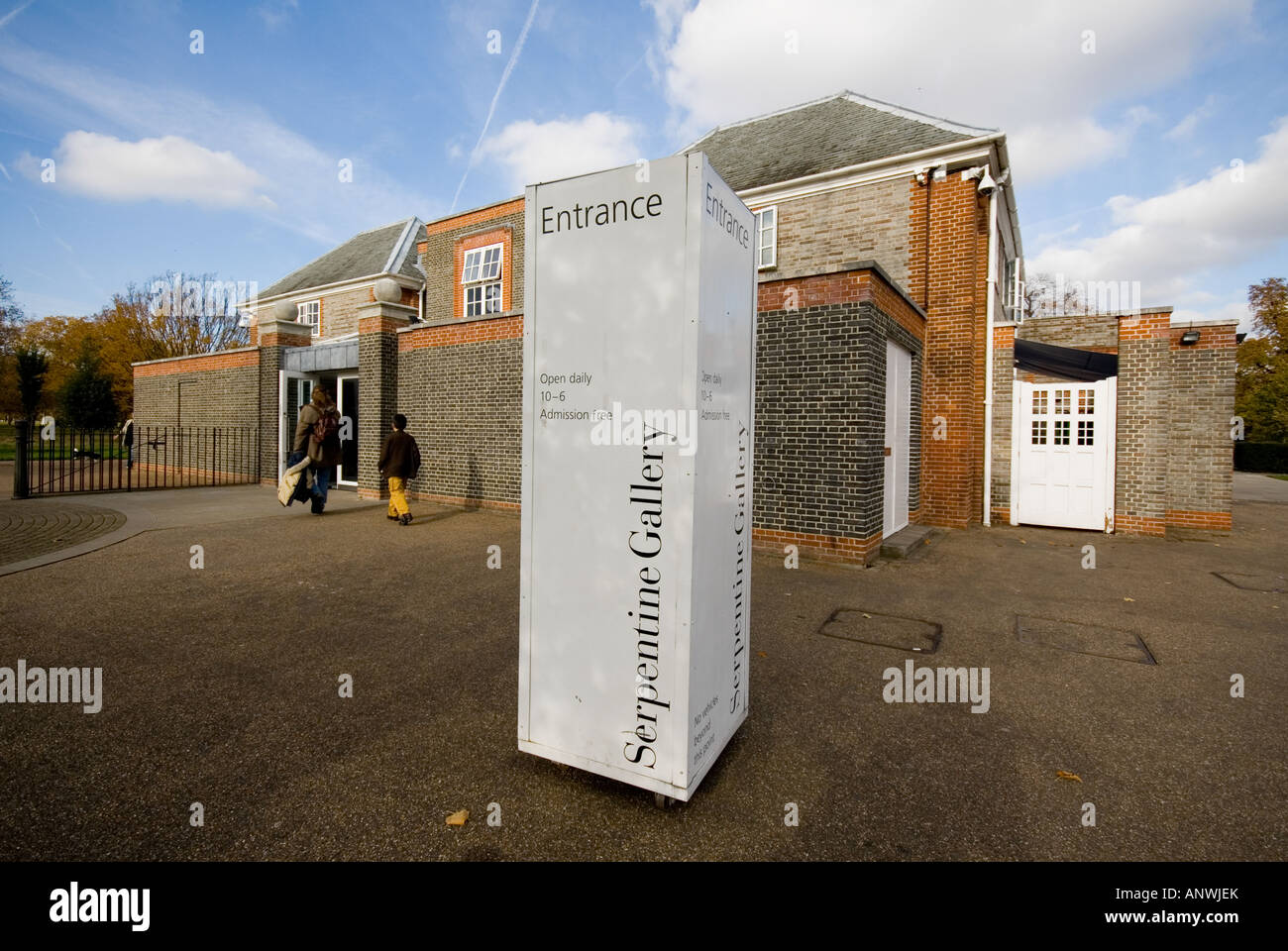 Serpentine Gallery Museum Entrance Kensington Gardens, London Stock ...