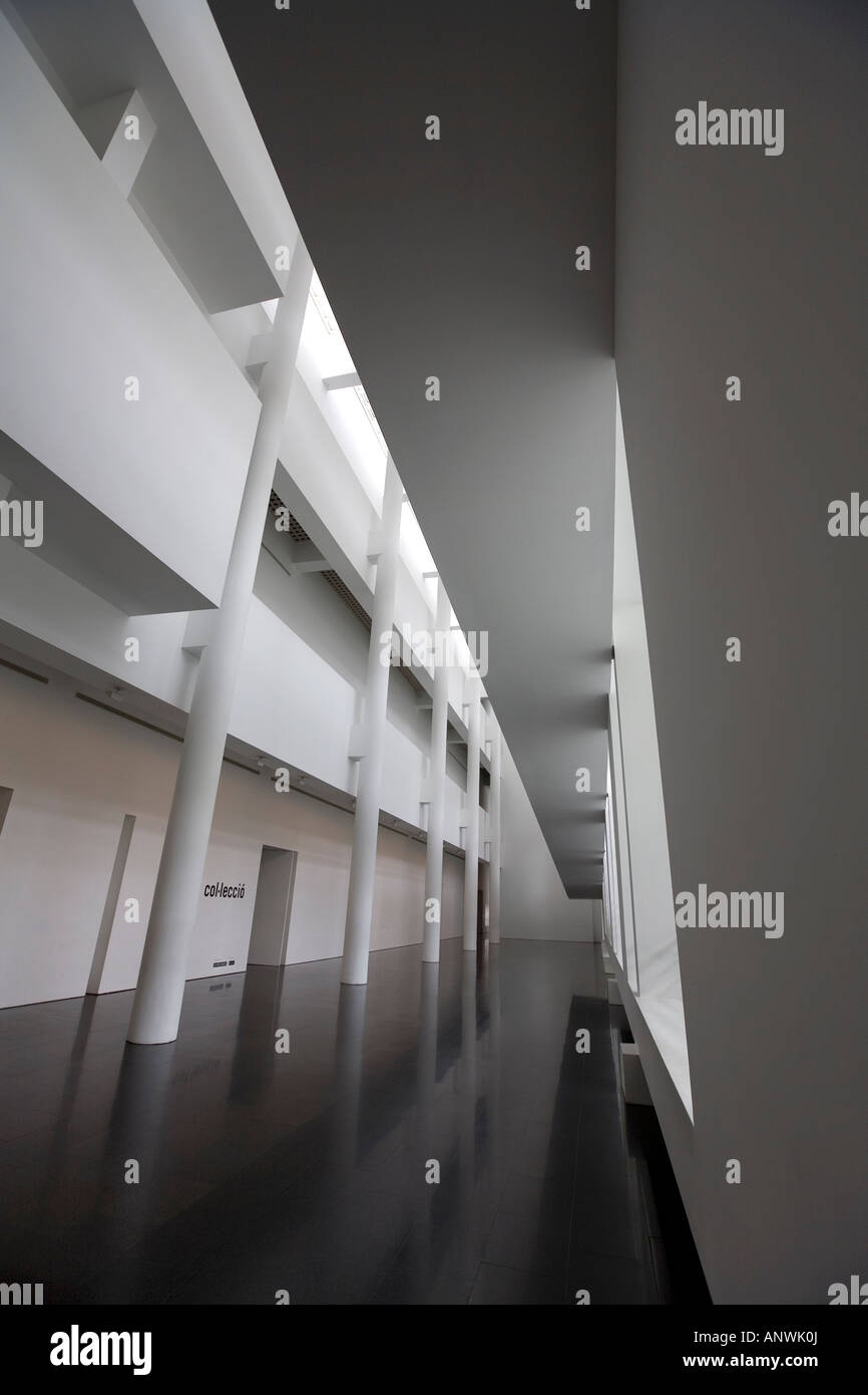 Museu d'Art Contemporani de Barcelona, MACBA Stock Photo - Alamy