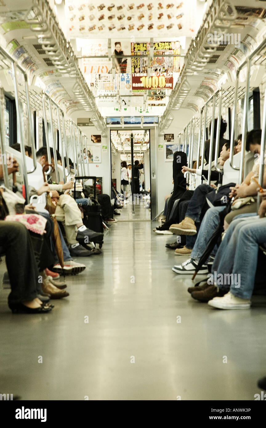 Train feet hi-res stock photography and images - Alamy