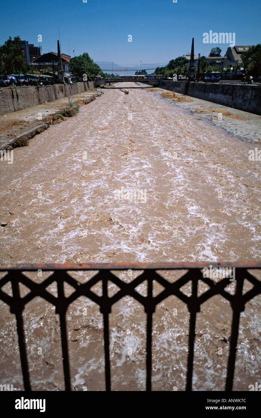 Rio mapocho river hi-res stock photography and images - Alamy