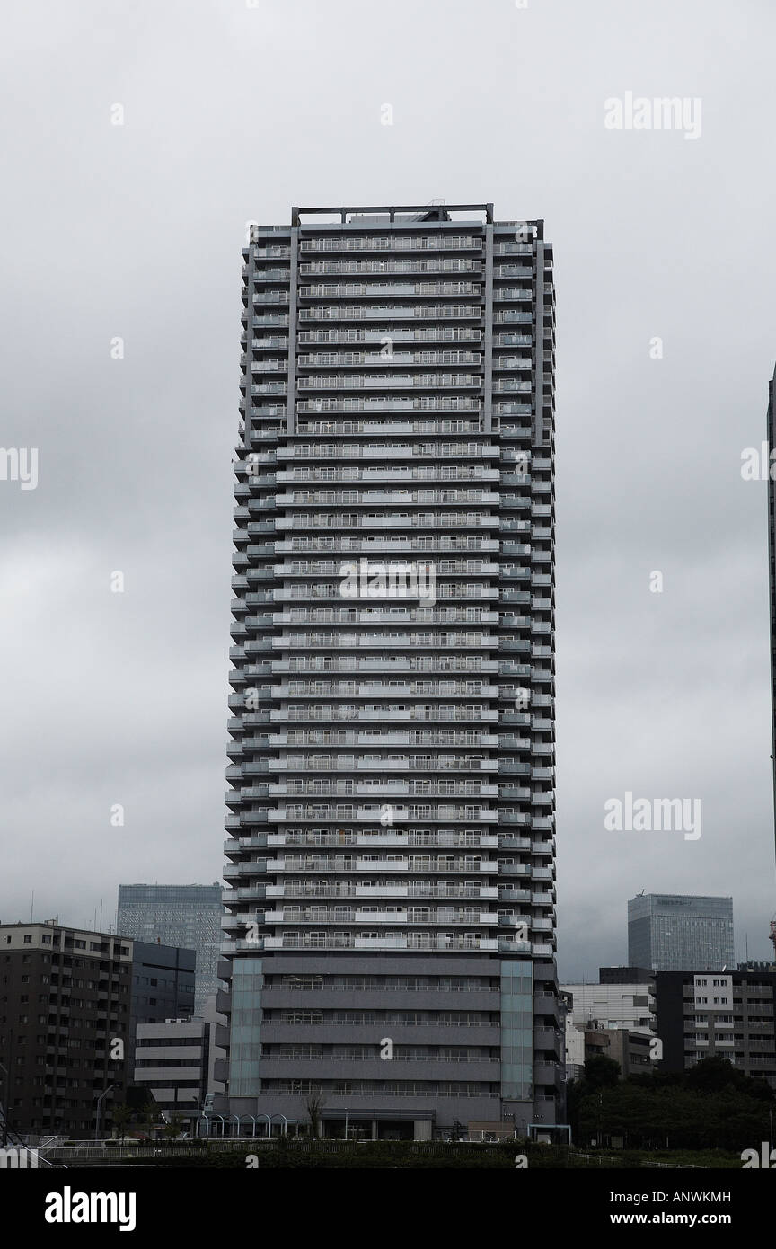A Tokyo skyscraper Stock Photo - Alamy