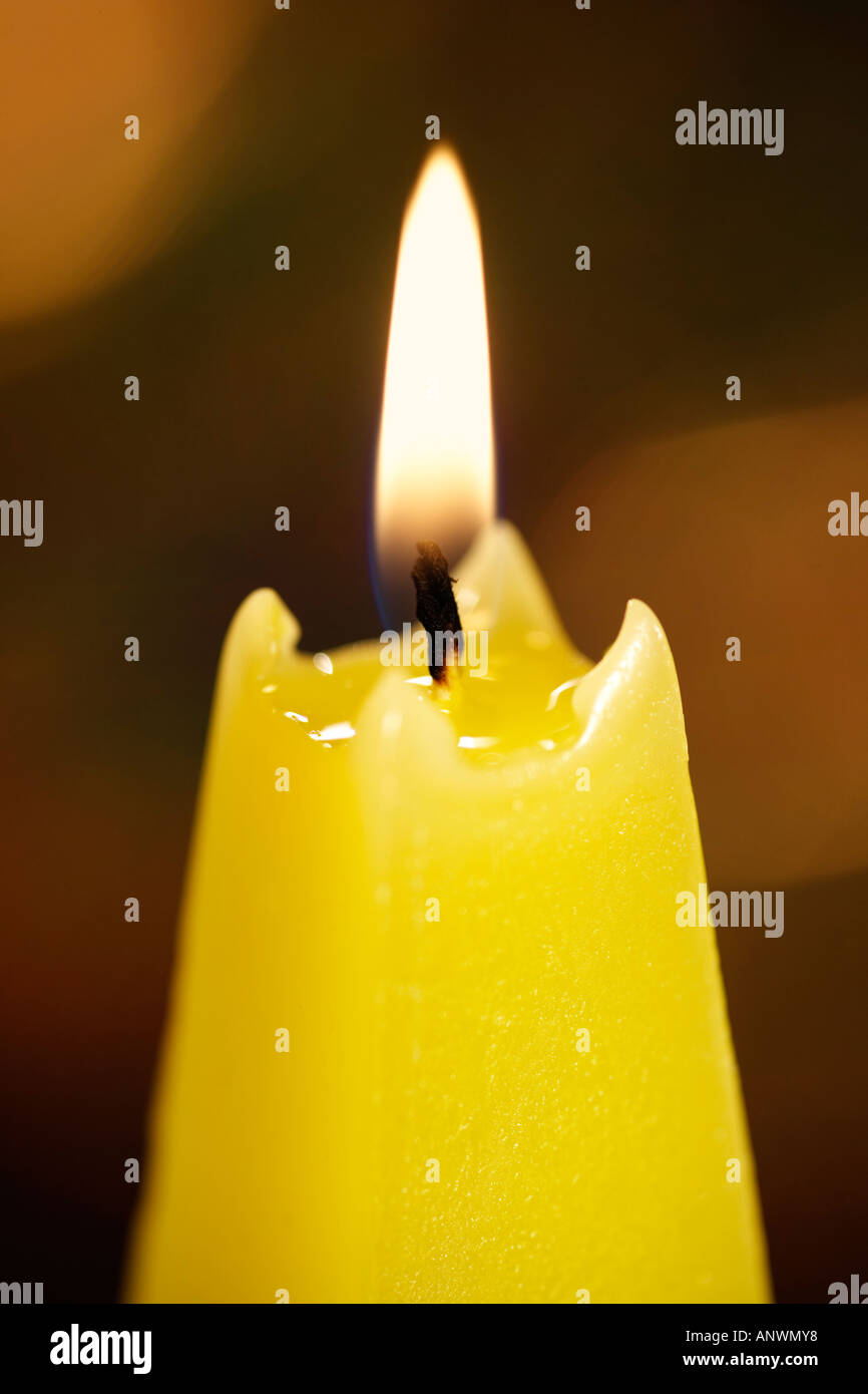 Candle flicker hi-res stock photography and images - Alamy