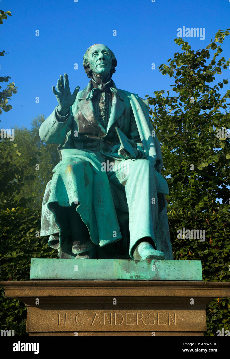 H.c andersen hi-res stock photography and images - Alamy