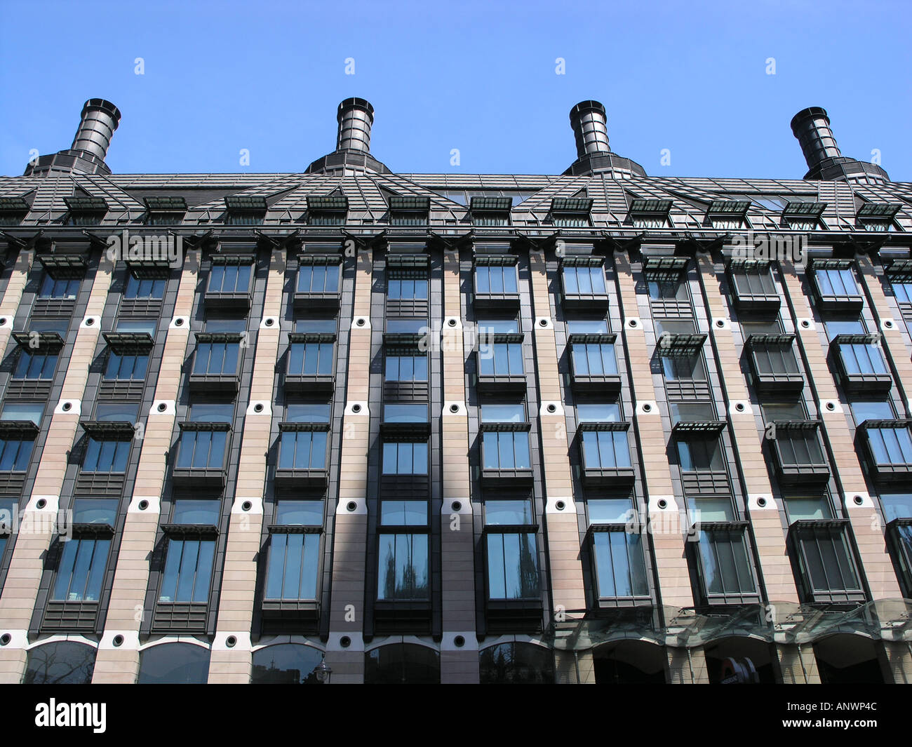 Portcullis House Westminster Stock Photo - Alamy